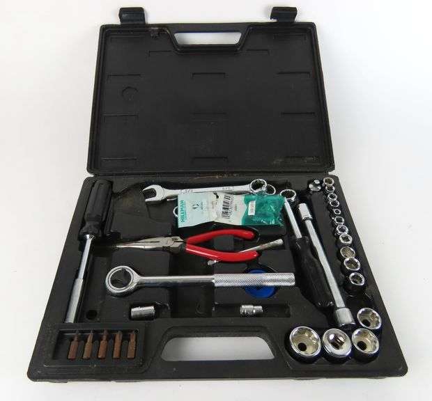 Household Toolkit in Carry Case - GC5 Auctions