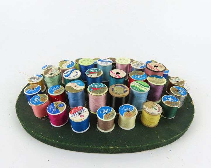 Vintage Sewing Thread Holder - GC5 Auctions