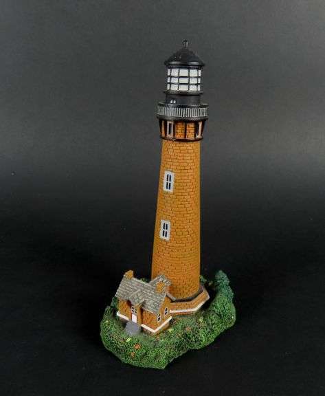 Small Lefton Currituck Beach Lighthouse Figure - GC5 Auctions