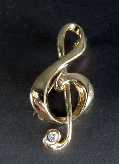 Liz Claiborne Treble Clef Gold Tone Brooch - GC5 Auctions