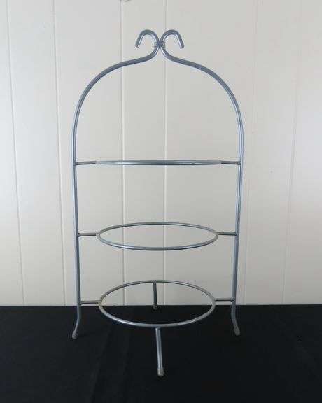 3 Tier Metal Plate Stand - GC5 Auctions