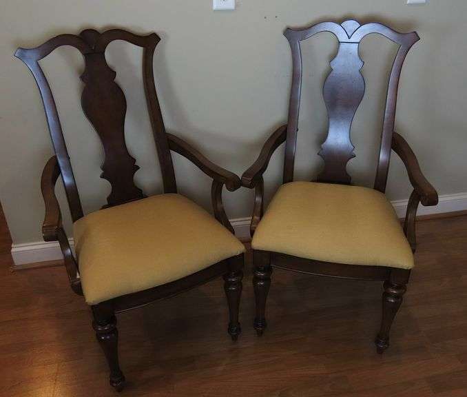 Pair of Thomasville Dining Room Arm Chairs - GC5 Auctions