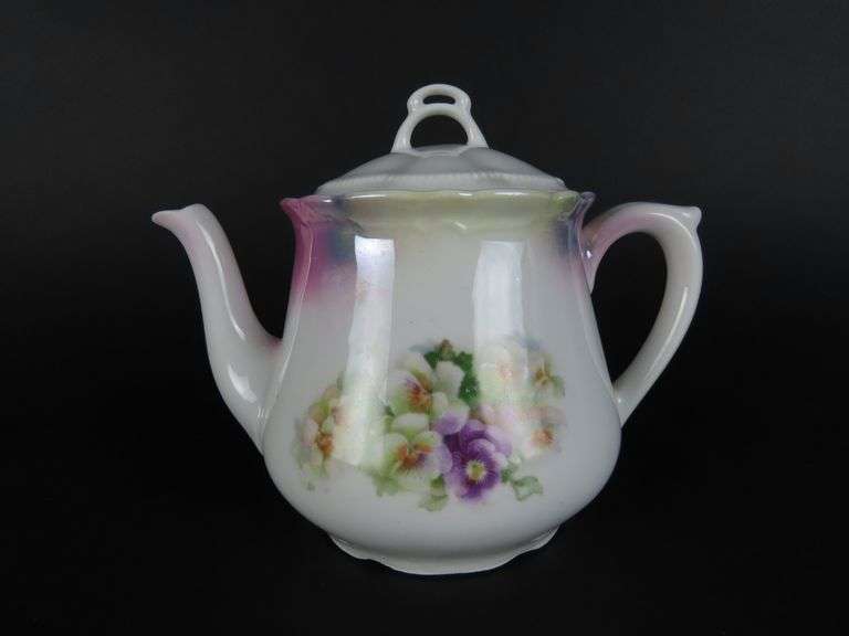 Small Vintage German Tea Pot - GC5 Auctions
