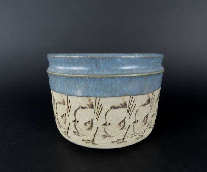 Signed Pottery "Chick" Planter - GC5 Auctions