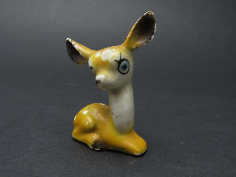 Tiny Ceramic Doe Figure - GC5 Auctions