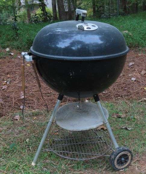 Weber Charcoal Grill - GC5 Auctions