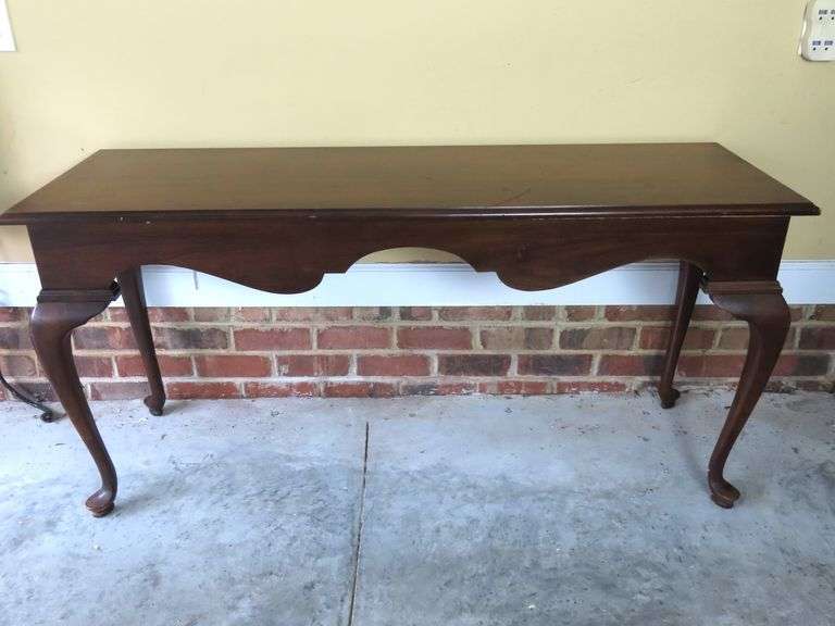 Queen Anne Style Sofa / Foyer Table - See Description - GC5 Auctions