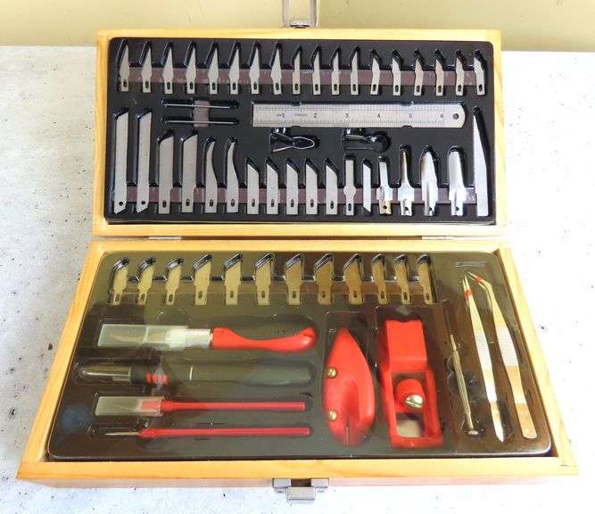 New Mastercraft Cutting Kit in Wooden Storage Box - GC5 Auctions