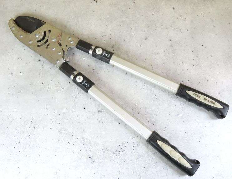 Heavy Duty Trail Blazer Brush Cutter - GC5 Auctions