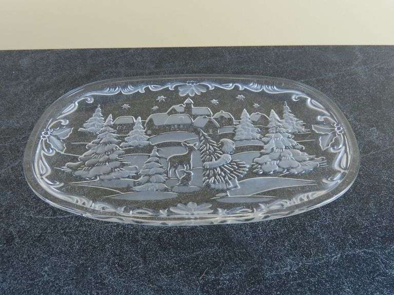 "Christmas Carol" Glass Platter by Mikasa - GC5 Auctions