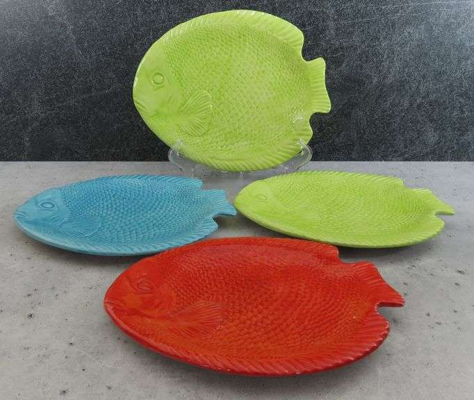 Lot of 4 Style-Eyes by Baum Bros. Embossed Fish Collection Plates - See ...