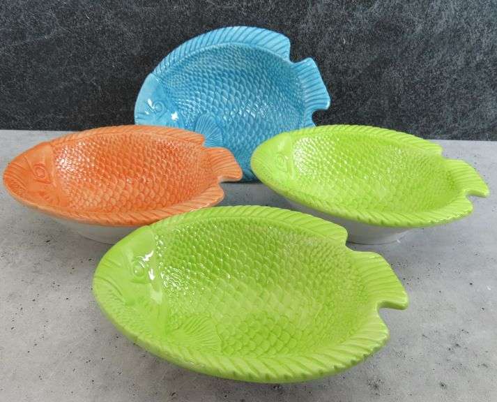 Lot of 4 Style-Eyes by Baum Bros. Embossed Fish Collection Bowls - GC5 ...