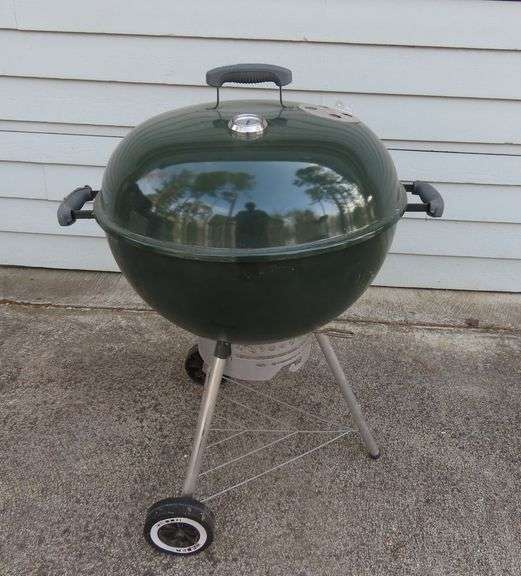 Weber Original Kettle Charcoal Grill - GC5 Auctions