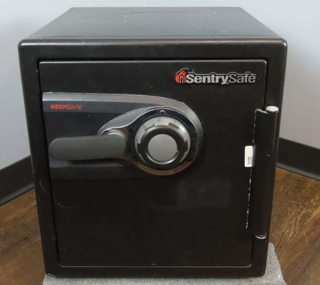 Large Sentry Safe Combination Fire Safe - See Description - GC5 Auctions