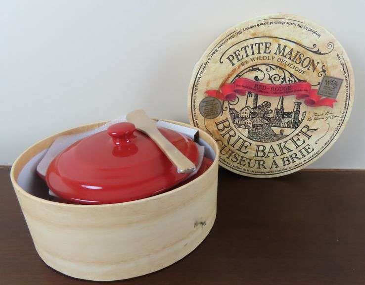 New Petite Maison Brie Baker in Box - GC5 Auctions