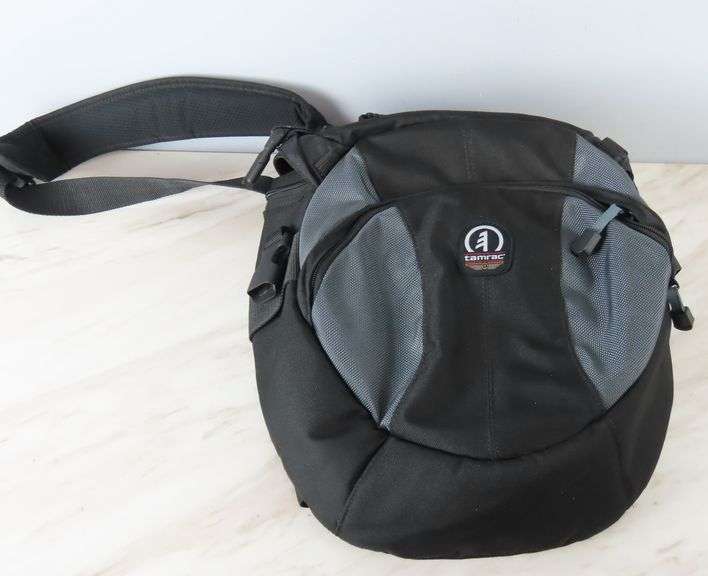 Tamrac Velocity 8x Pro Sling Pack Camera Bag - GC5 Auctions