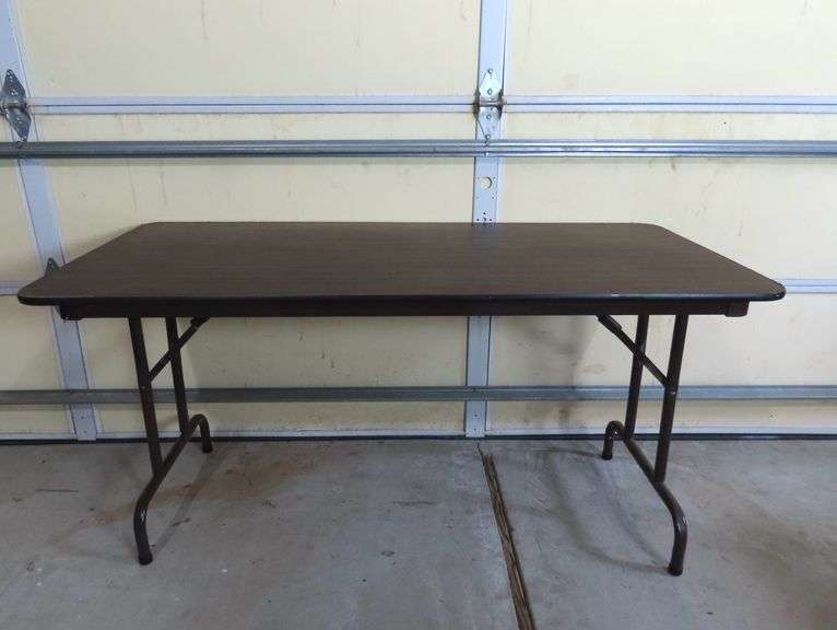 5 Foot Folding Table - GC5 Auctions