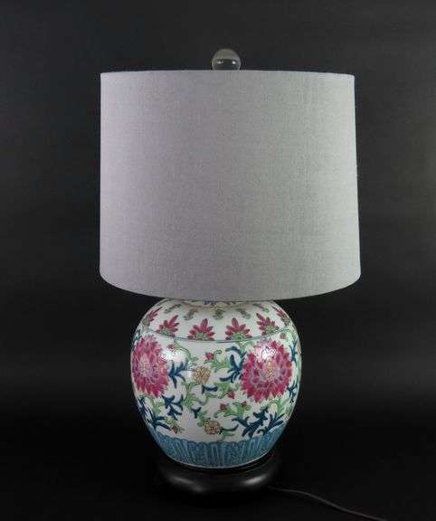 Beautiful Chinese Porcelain Lamp with Shade - GC5 Auctions