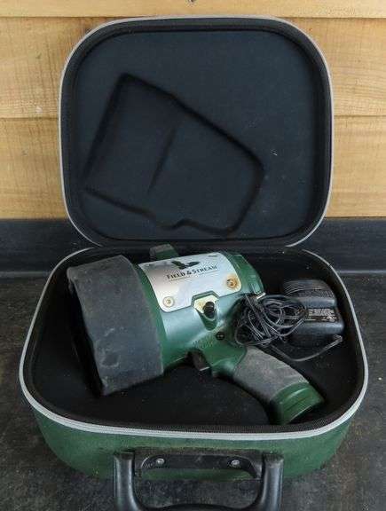 Field & Stream Heavy Duty Spotlight in Case - GC5 Auctions