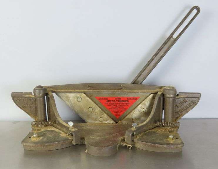 Vintage Heavy Duty Lion Miter Trimmer - GC5 Auctions