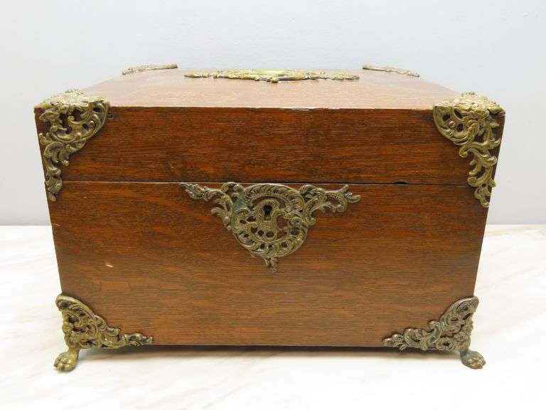 Amazing Antique Storage Box - GC5 Auctions