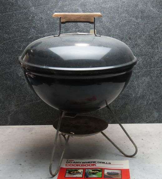 Small Weber Go-Anywhere Charcoal Grill - See Description - GC5 Auctions