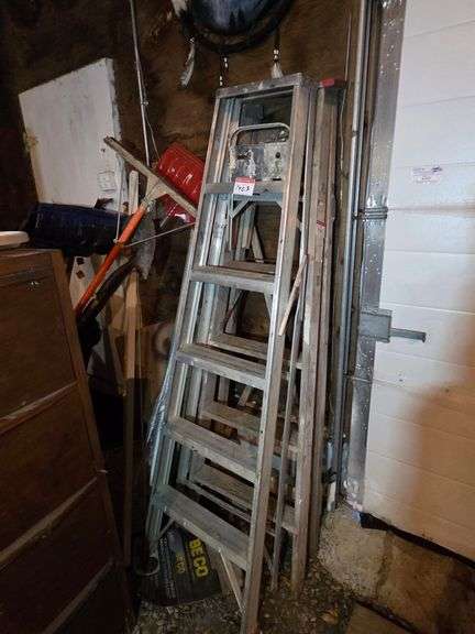Ladders - Hanna Auctions