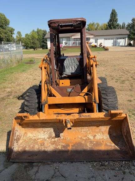 Case 1845 Skid Steer Loader (Needs Engine) - Hanna Auctions