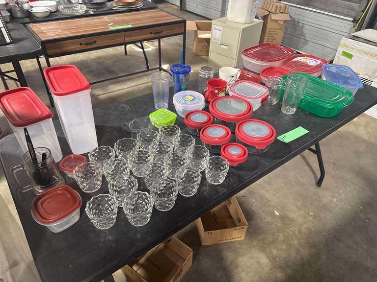 FULL TABLE - Plastic Containers, Glassware - Godby Realty & Auction