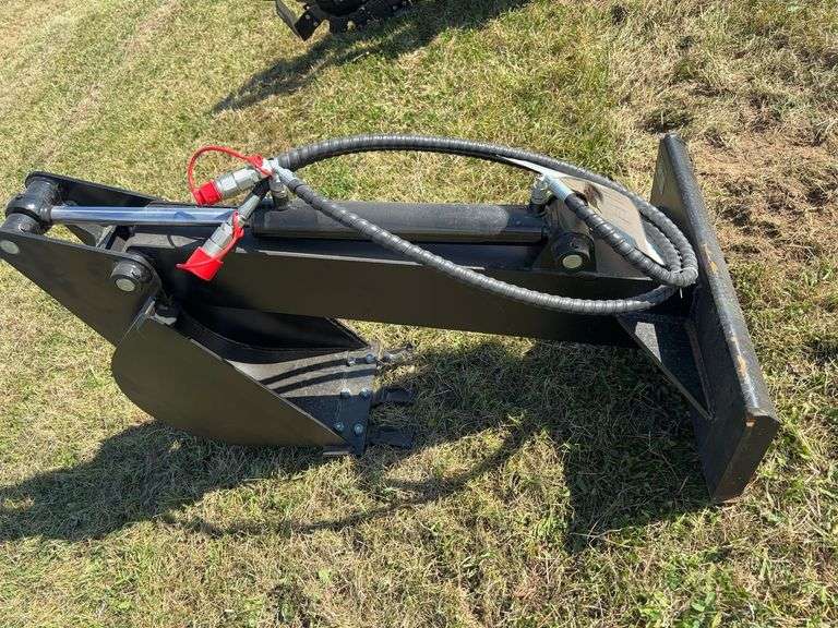 Digger Arm- mini skid steer - Gregg Auctions