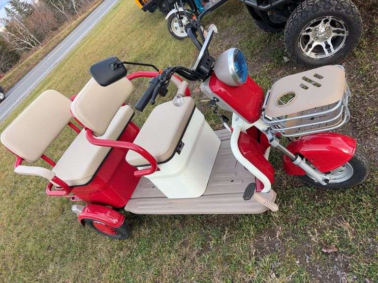 Electric tricycle color gray- unassembled - Gregg Auctions