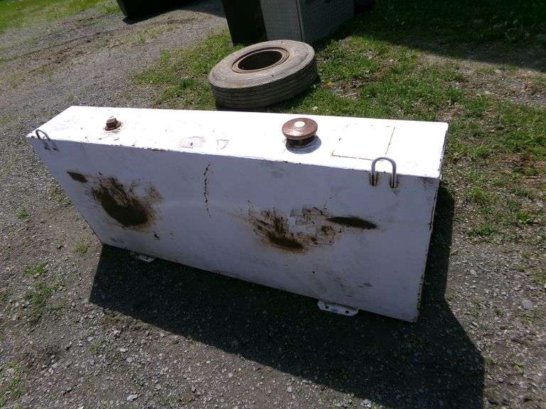 L shaped fuel tank - Gregg Auctions