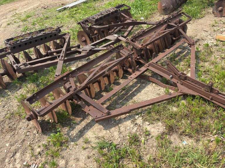 Disk manual adjust - Gregg Auctions