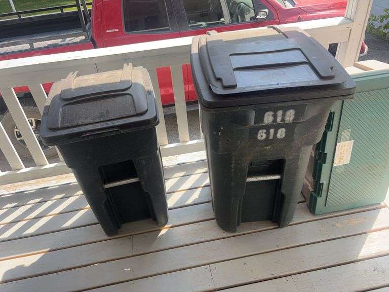 Garbage pails + - Gregg Auctions