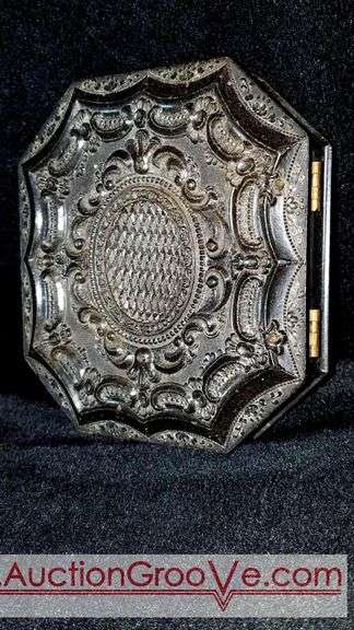 Octagonal Gutta-Percha Genuine Union Case Offering an octagonal Gutta ...