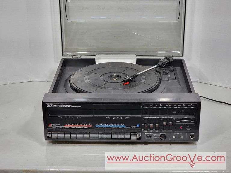 Emerson AM/FM Stereo, Dual Cassette System. Powers on. Cassette seems ...