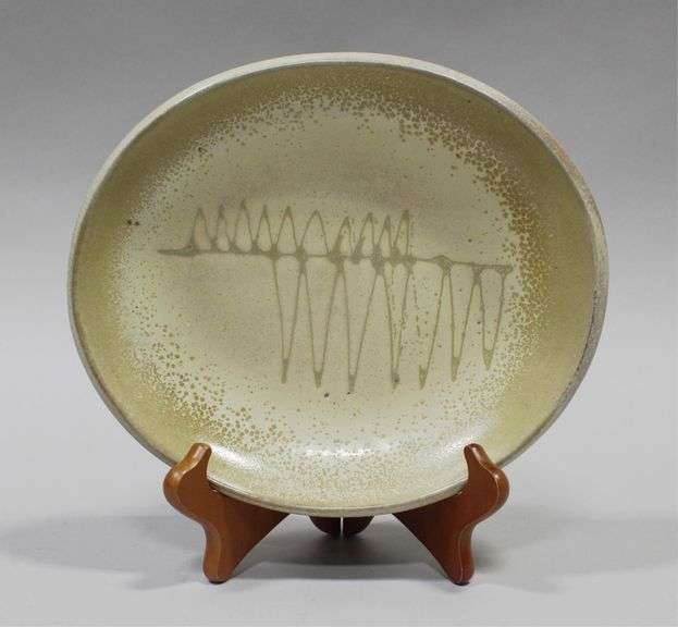 Luke Orton Lindoe - Hodgins Halls Auction Group
