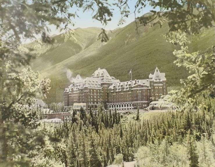 VINTAGE HAND TINT PHOTOGRAPH - Hodgins Halls Auction Group