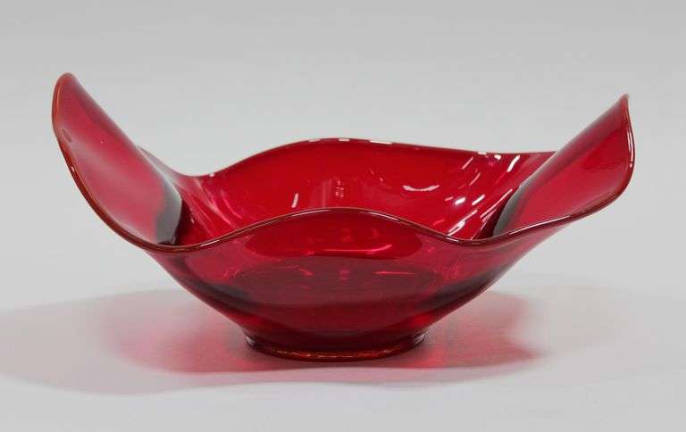 VIKING GLASS CONSOLE BOWL - Hodgins Halls Auction Group