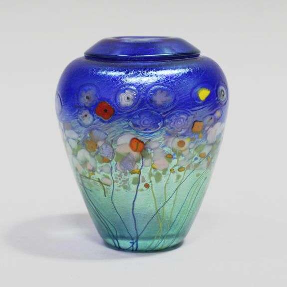 ROBERT HELD "MEADOW" ART GLASS VASE - Hodgins Halls Auction Group
