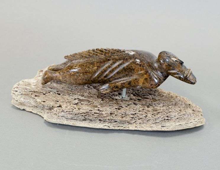 DAVID RUBEN PIQTOUKUN, STONE CARVING - Hodgins Halls Auction Group