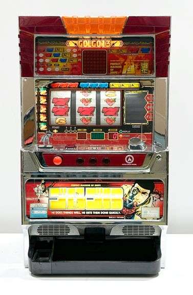 GOLGO 13 PACHISLO SLOT MACHINE - Hodgins Halls Auction Group