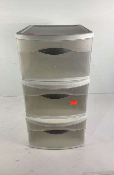 Stackable Sterilite storage drawers. Set of 3 - Hash Auctions