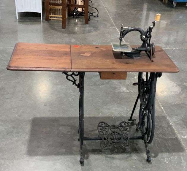 1870 Wilcox and Gibbs treadle sewing table with machine - Hash Auctions