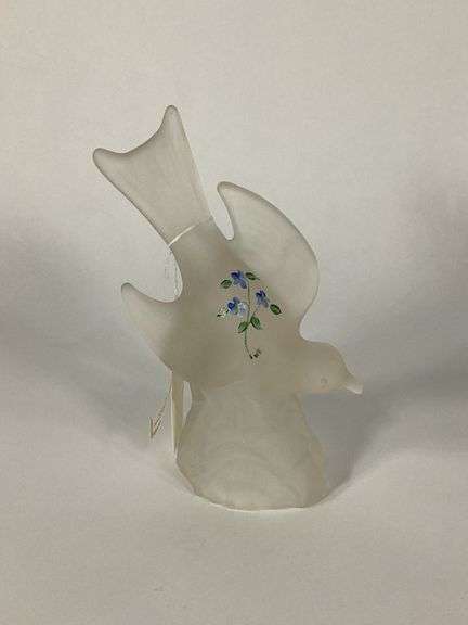 LE Smith frosted glass Bird in Flight statue, hand painted, signed ...