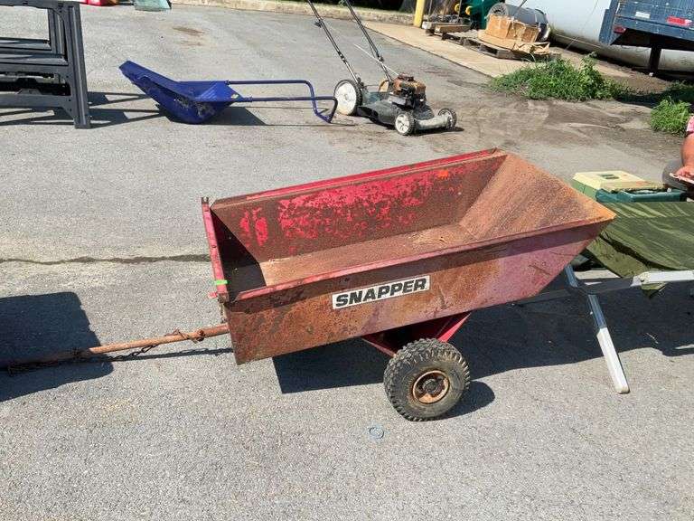 Snapper lawn tractor Dump type utility cart - Hash Auctions