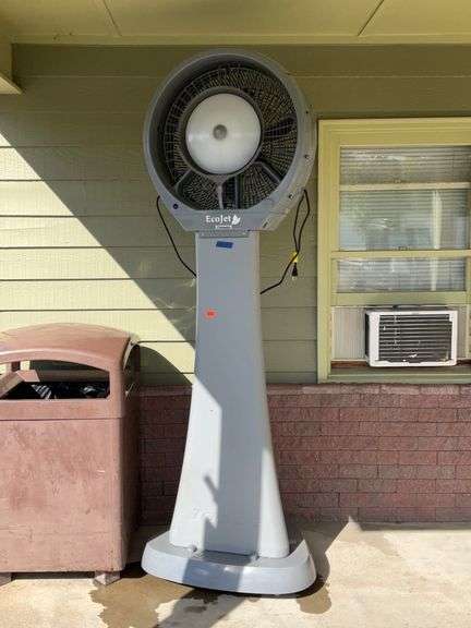 Jospe Misting Fan, Co Jet Tornado Industrial model, Note fan is working ...