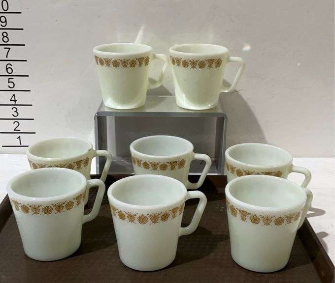 8 Pyrex coffee cups - Hash Auctions