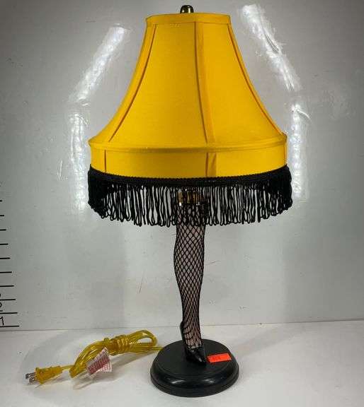 The Christmas story leg lamp, 20 inches tall leg lights up, plus bulb ...