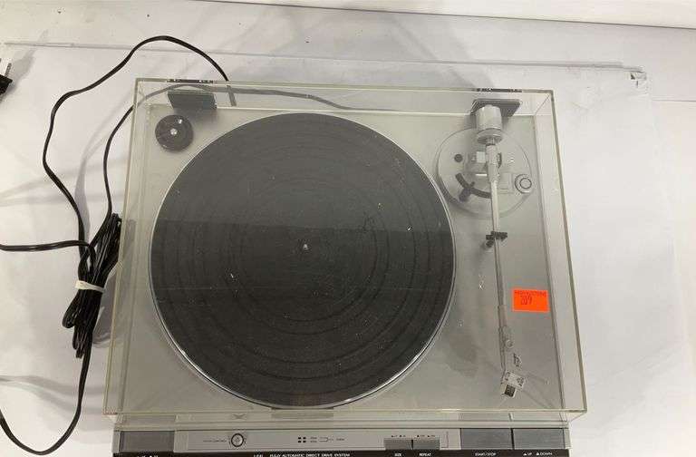 JVC turntable record player. Works per consigner - Hash Auctions